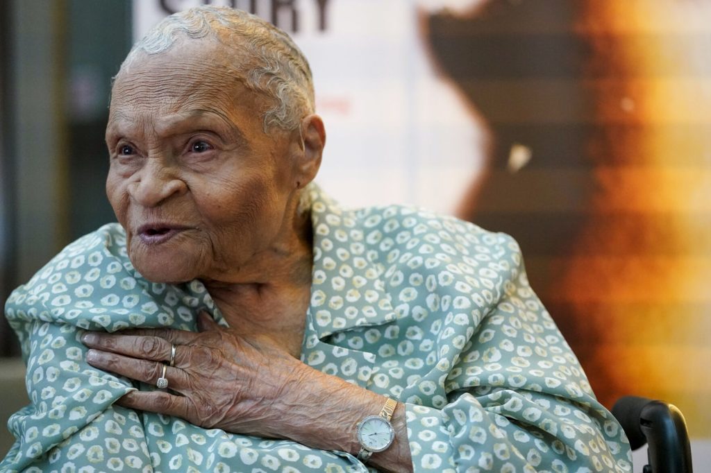 Viola Ford Fletcher, oldest living Tulsa Race Massacre victim ...